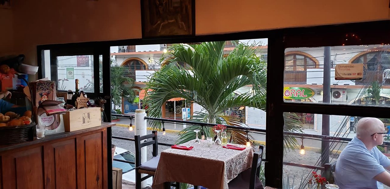 Bar Frida - GAYPV - Gay Puerto Vallarta